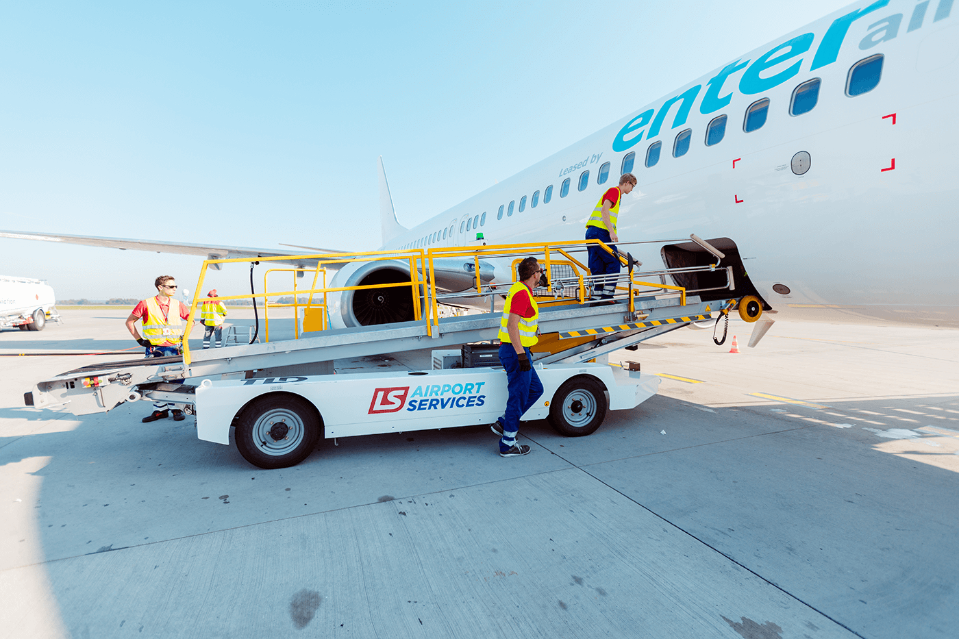 LS Airport Services - Polska Grupa Lotnicza - Integrator podmiotów ...